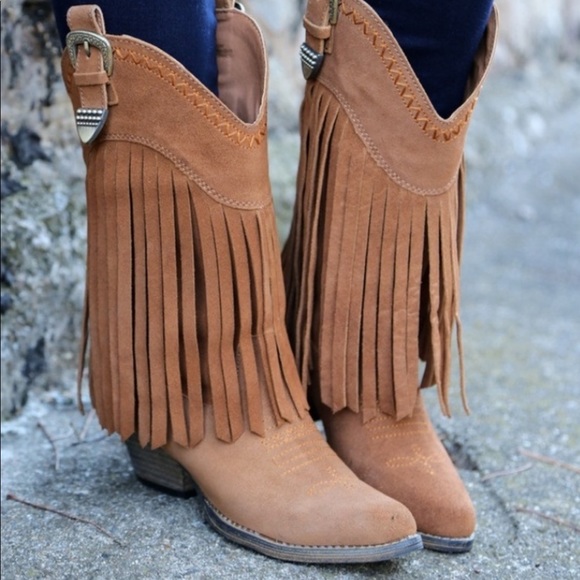 Very Volatile | Shoes | Very Volatile Pasa Suede Western Boots Sz 7 ...